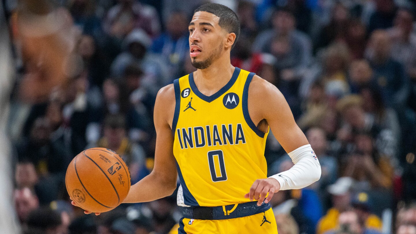 Pacers lose Tyrese Haliburton to knee injury - NBC Sports