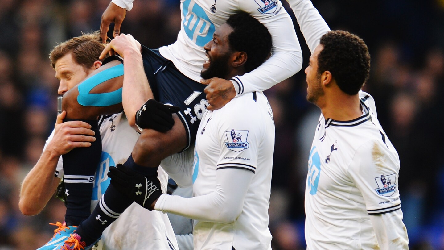 Tottenham say goodbye to Jermain Defoe, but striker isn't heading to ... Tottenham say goodbye to Jermain Defoe, but striker isn't heading to ...