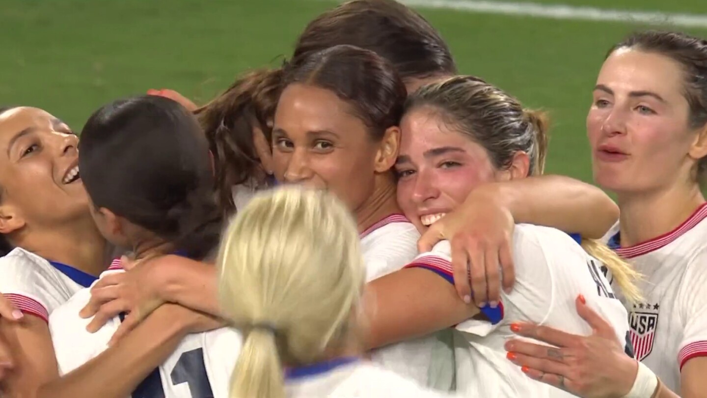Emma Sears Extends Uswnt Lead To 3 1 V Iceland In Stoppage Time Nbc Sports