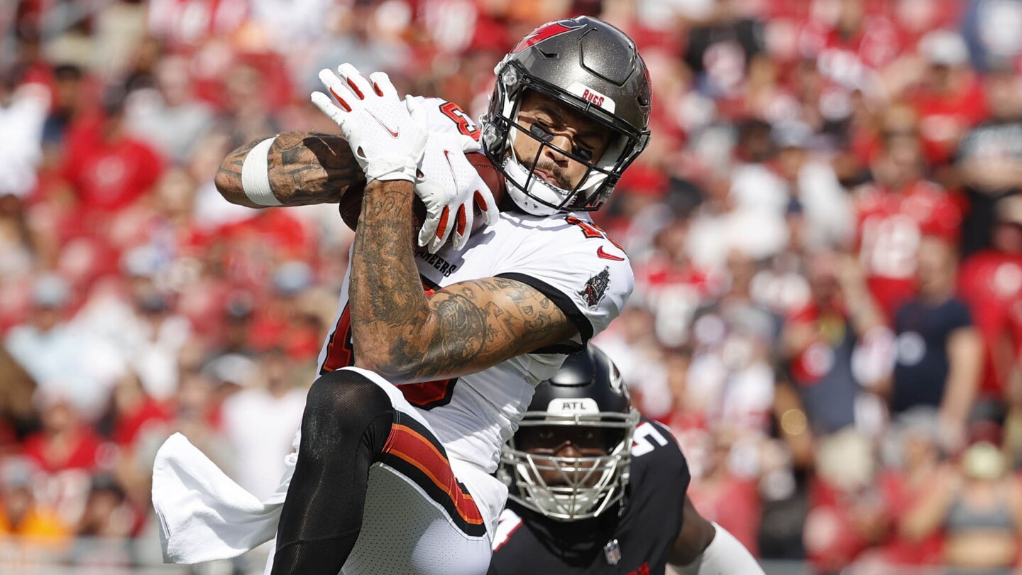 Mike Evans coming for Jerry Rice’s record despite Bucs’ QB situation ...
